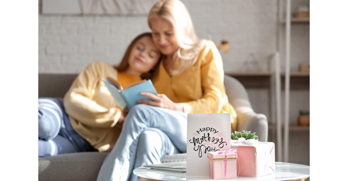 Aldi`s 10 Mother`s Day Gifts Under $13 Are Too Good to Miss