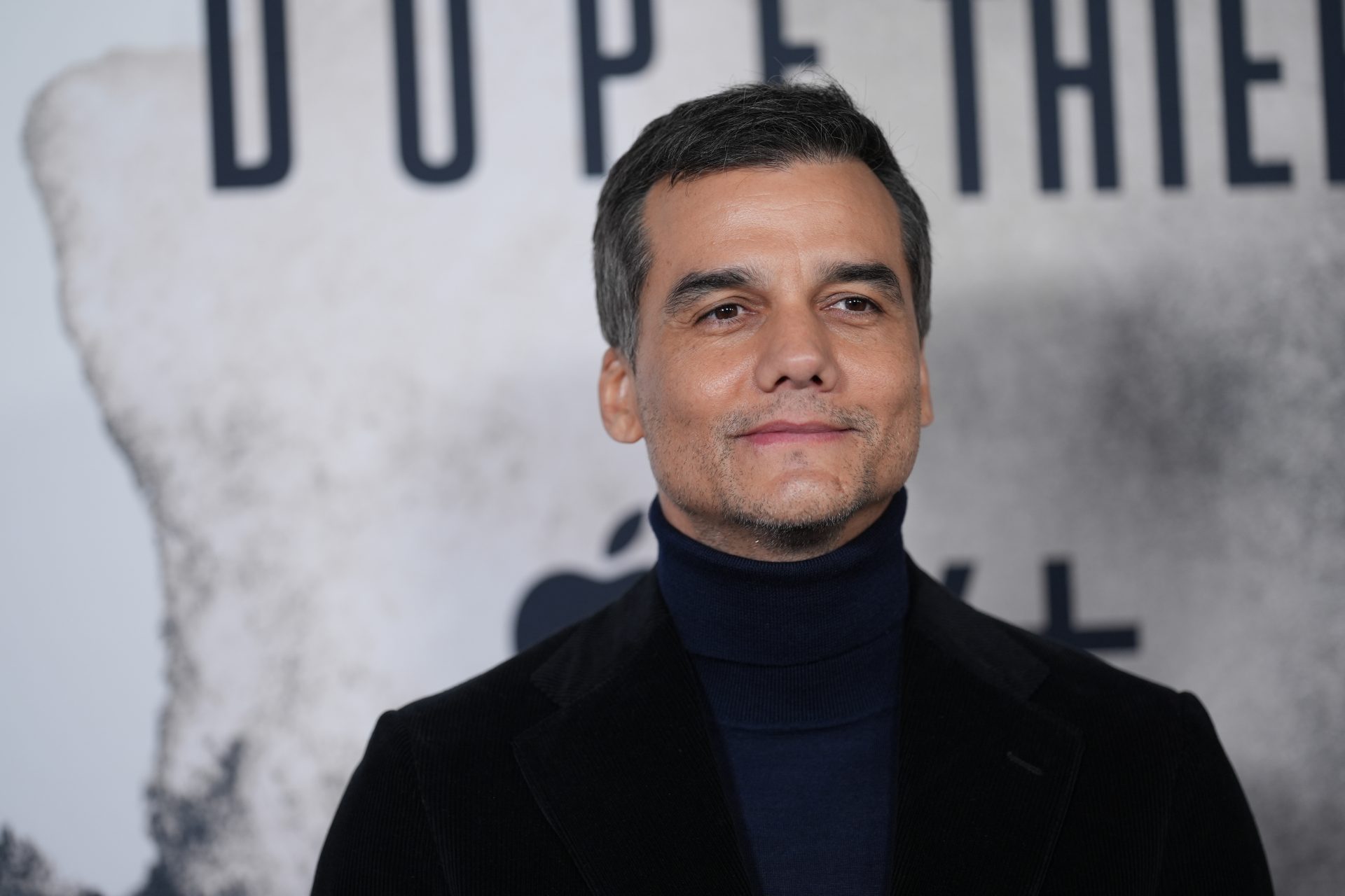Wagner Moura: who's the handsome scammer in Apple's Dope Thieves?