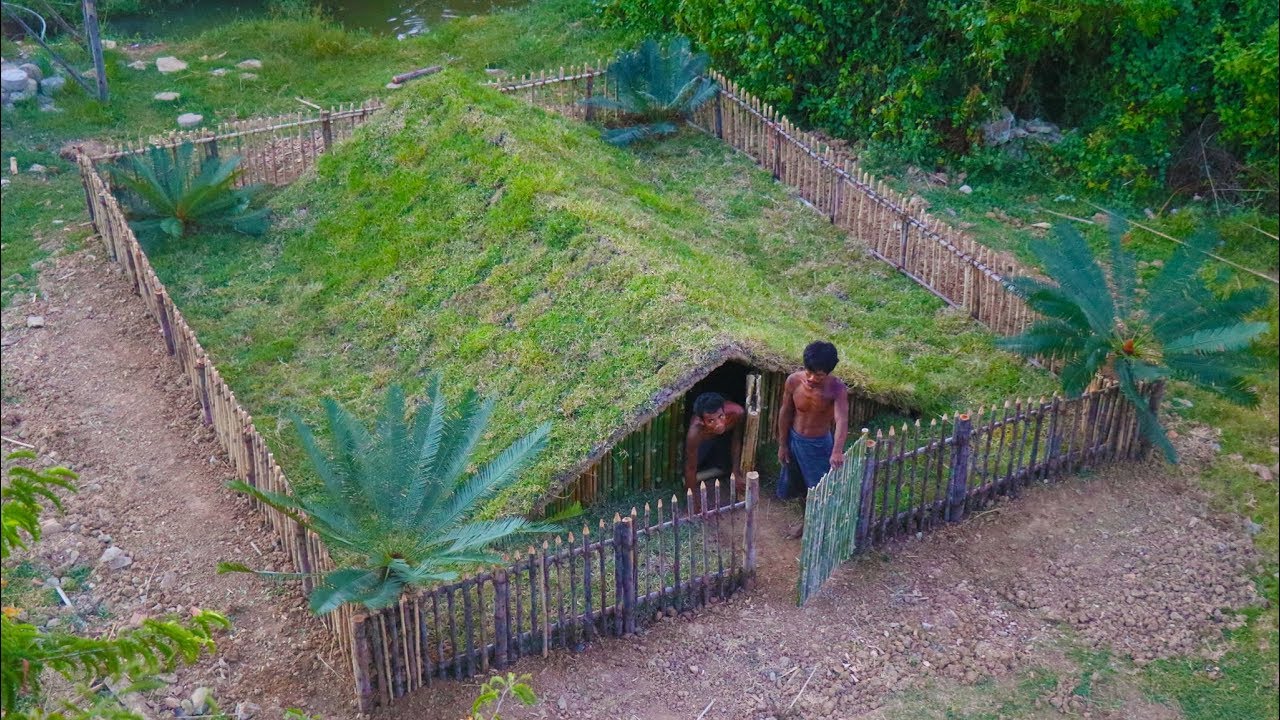 Building a Wooden Wall by Hand for a Hidden Underground Home!