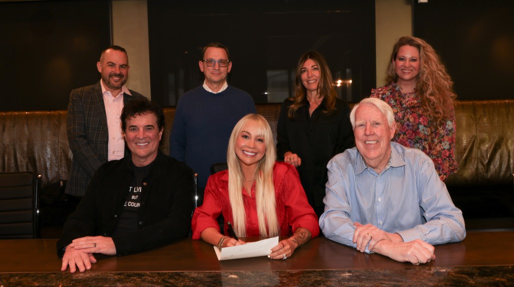 RaeLynn Returns to Valory Music / Big Machine
