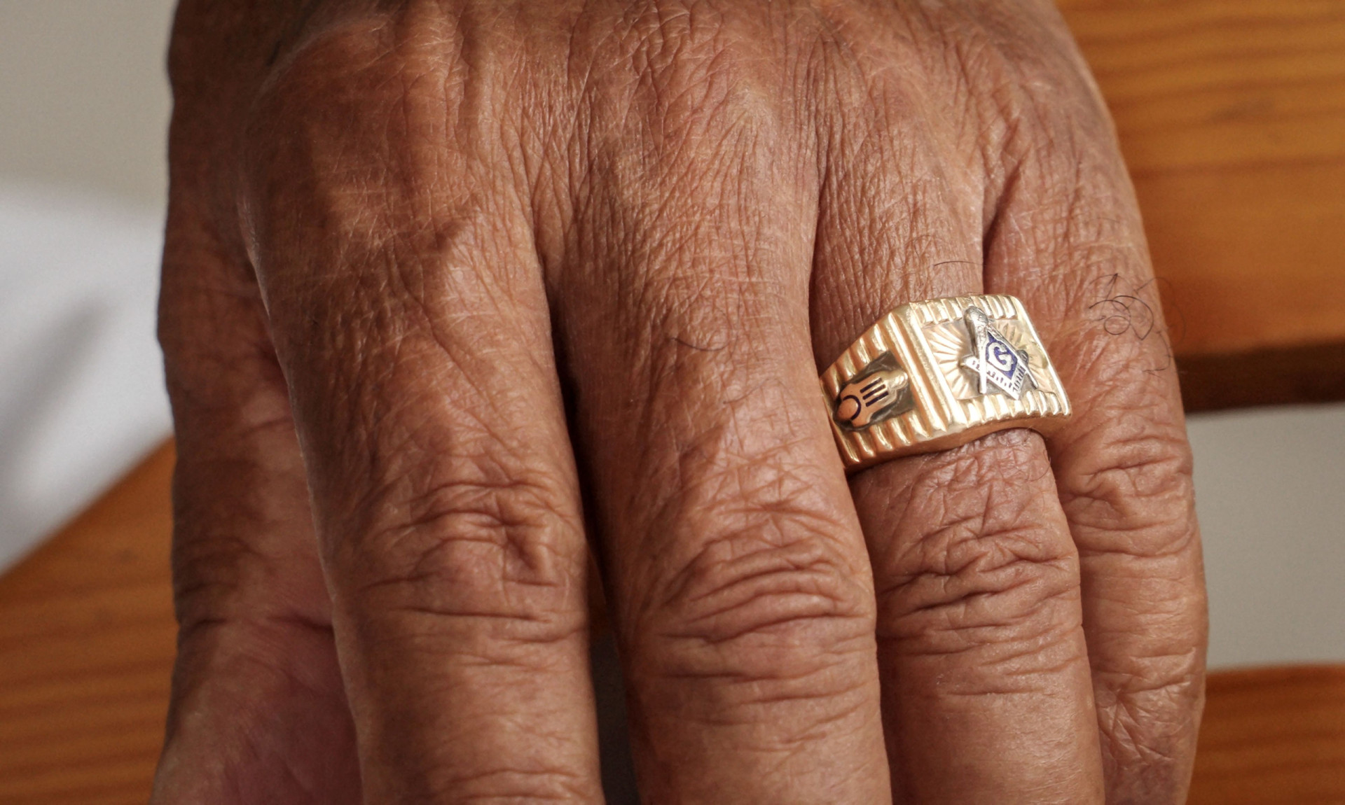 De mysterieuze codes van de vrijmetselarij gekraakt