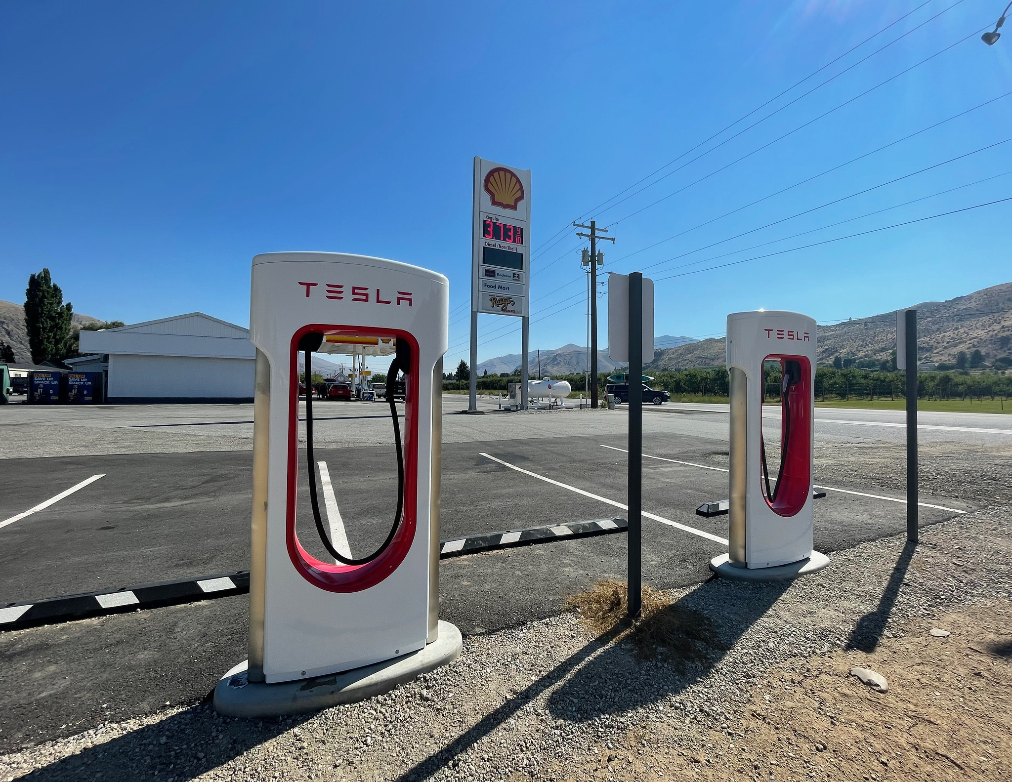 ‘Tesla tax’ on EV credits quickly passed by Washington lawmakers with ...