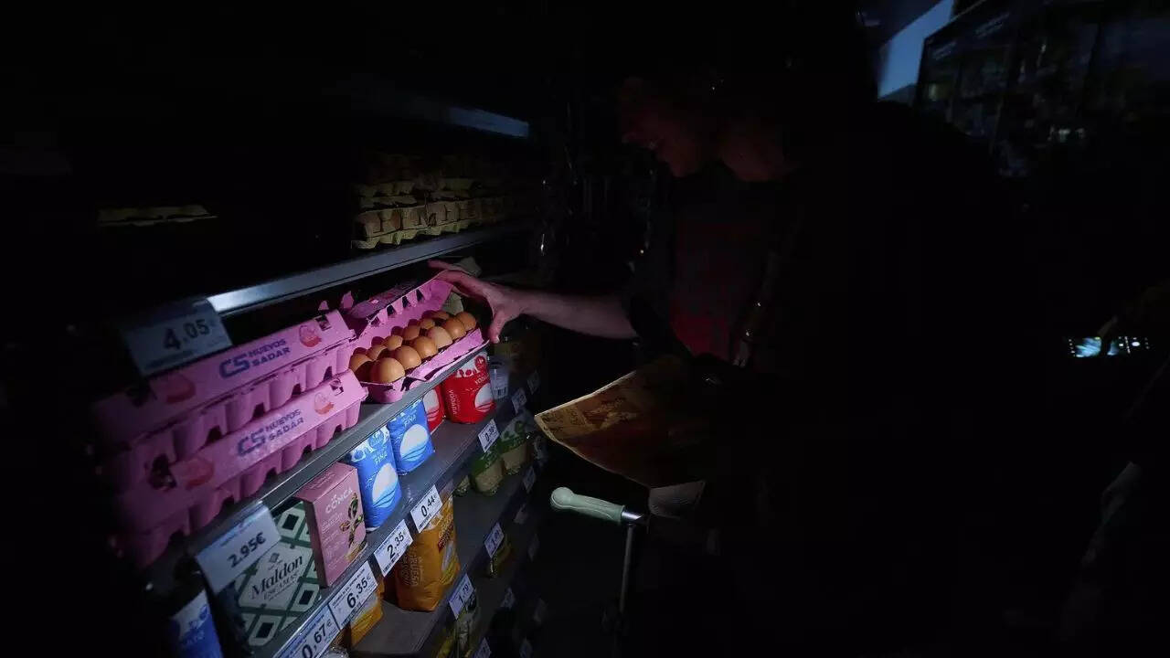 What caused power outage in Spain, Portugal? Spanish PM says there's no ...