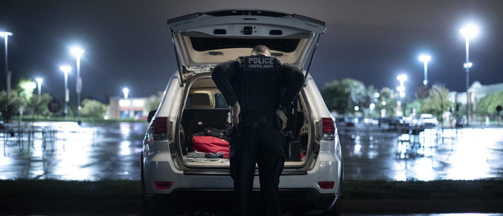 Feds Arrest Over 100 Illegal Migrants After Raiding Gang-Infested Nightclub