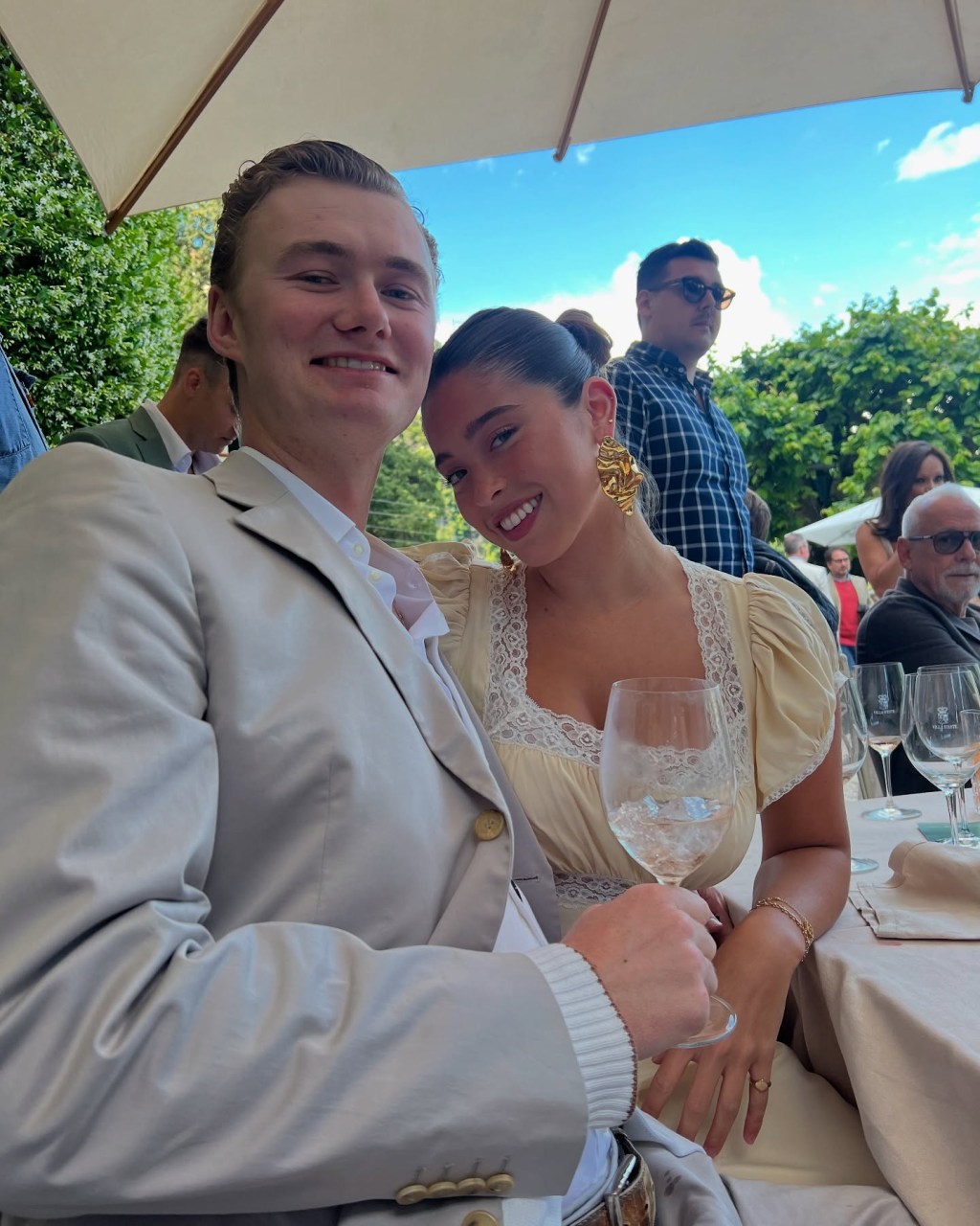 Kelly Ripa’s daughter, Lola Consuelos, posts rare photos with long-term ...