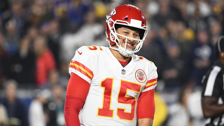 Chiefs Drop Another Bag on Rookie Weapon for Patrick Mahomes