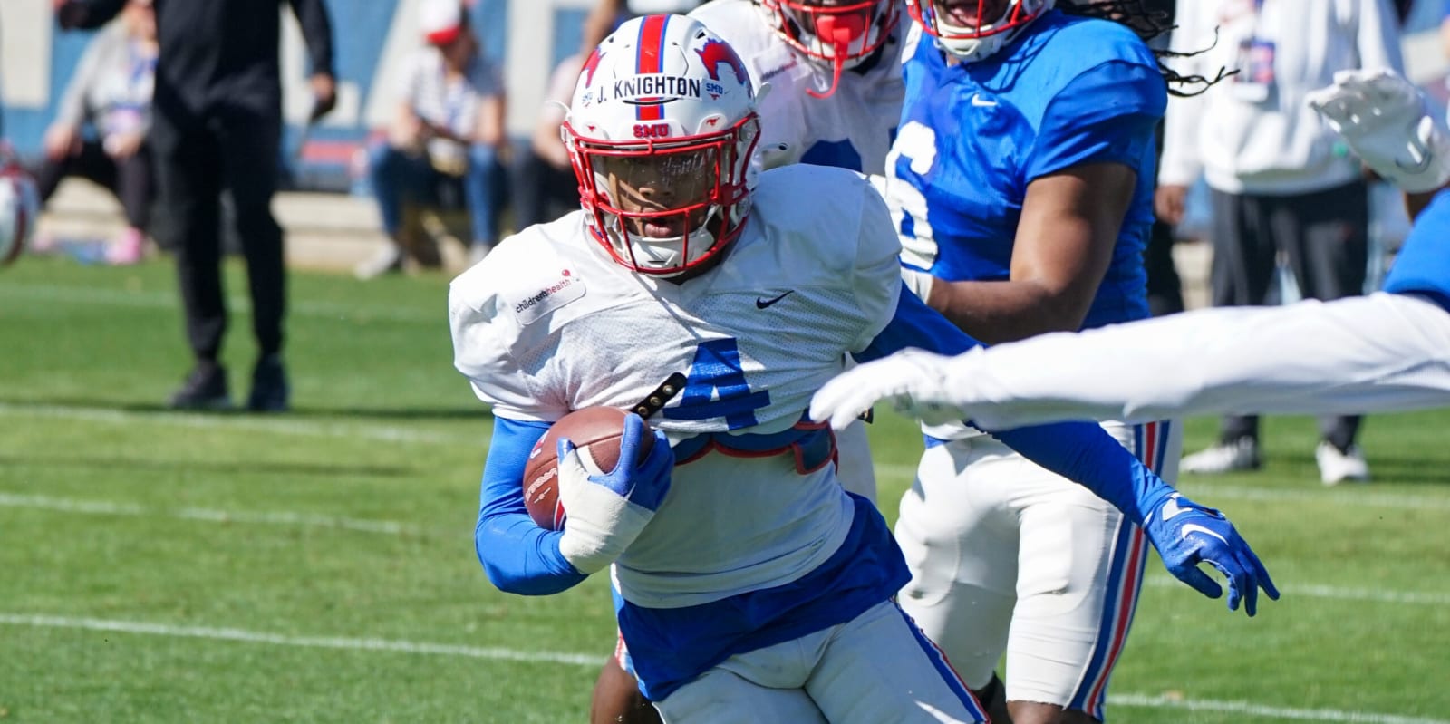 SMU RB Jaylan Knighton signs with West Virginia