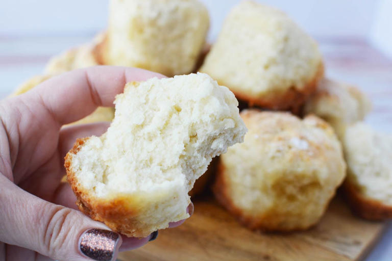 Make these Dutch Oven Biscuits for an Easy Side Dish