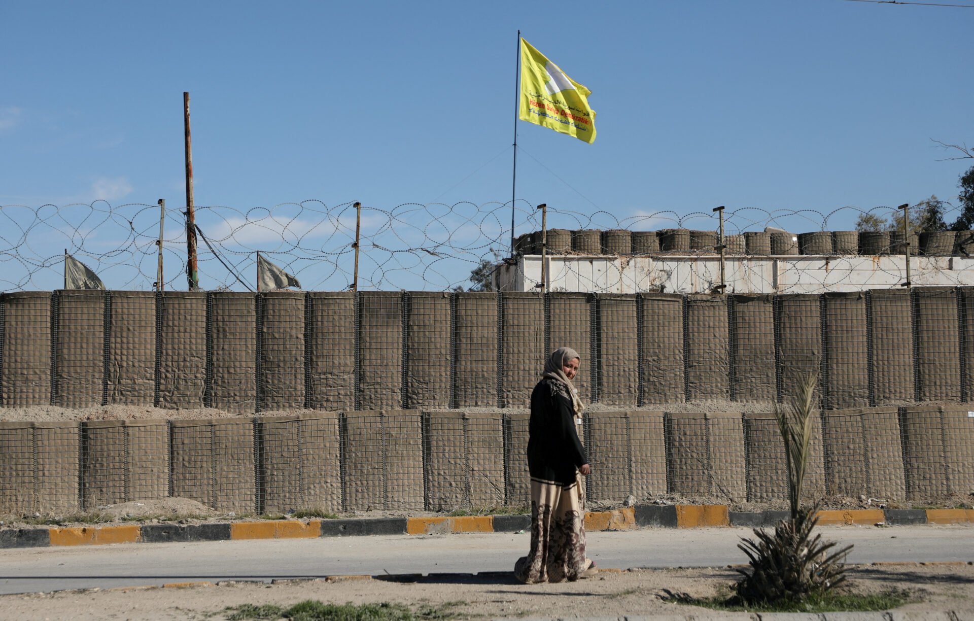 Όταν κάποιοι ξεχνούν τη Μεταπολίτευση