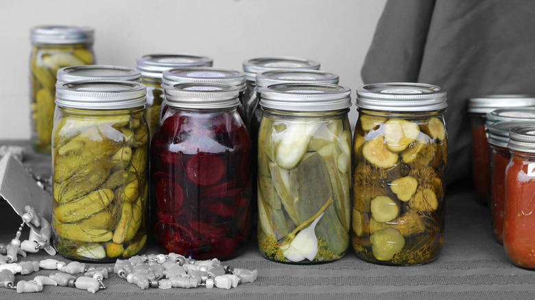 What's The Difference Between Mason Jars Vs Canning Jars?