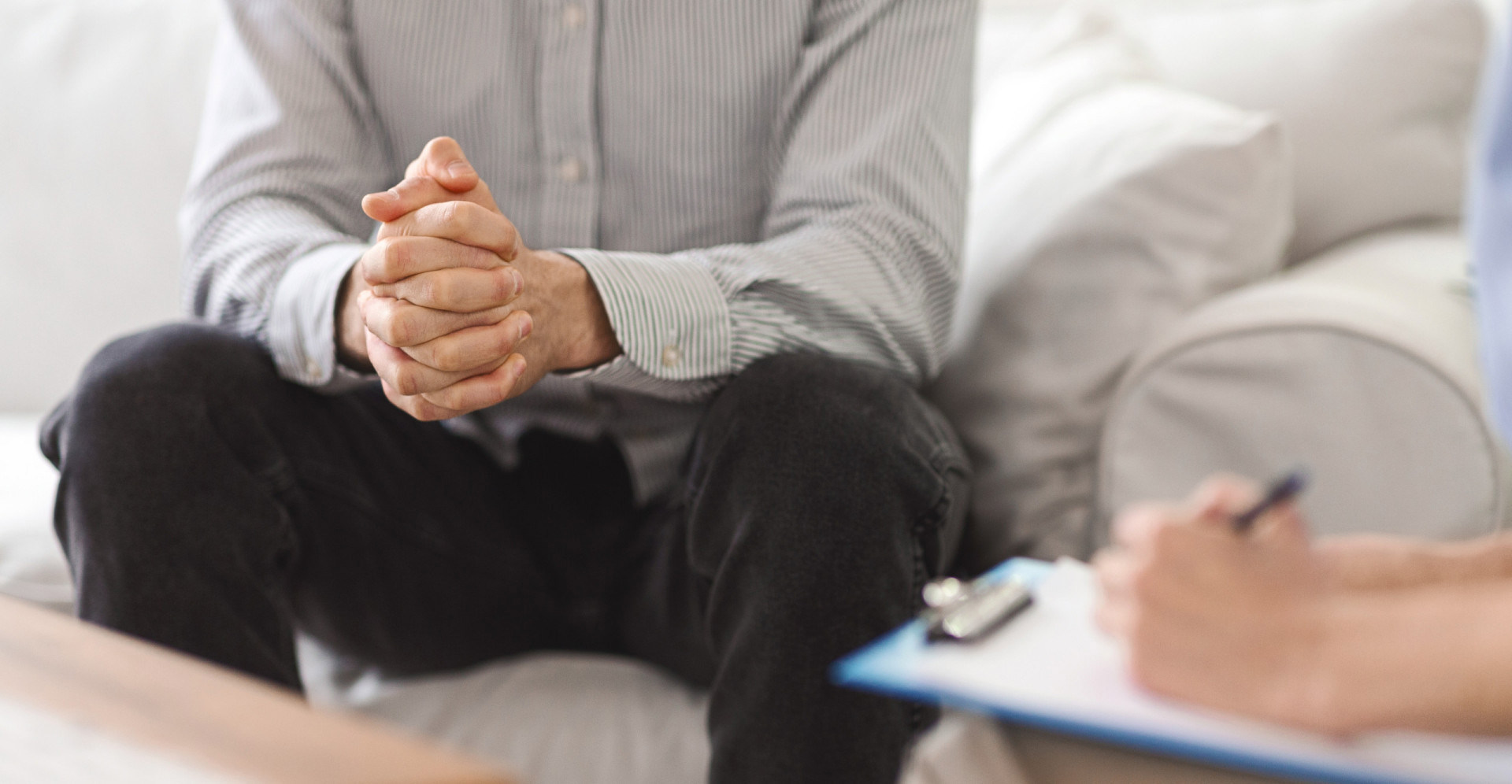 What are the warning signs of testicular cancer? What are the warning signs of testicular cancer?