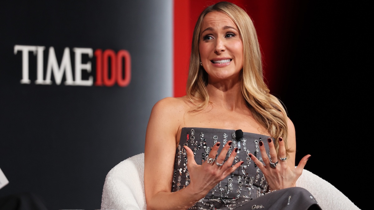 Nikki Glaser revealed one guest almost showed up late to the Golden Globes to avoid jokes about him