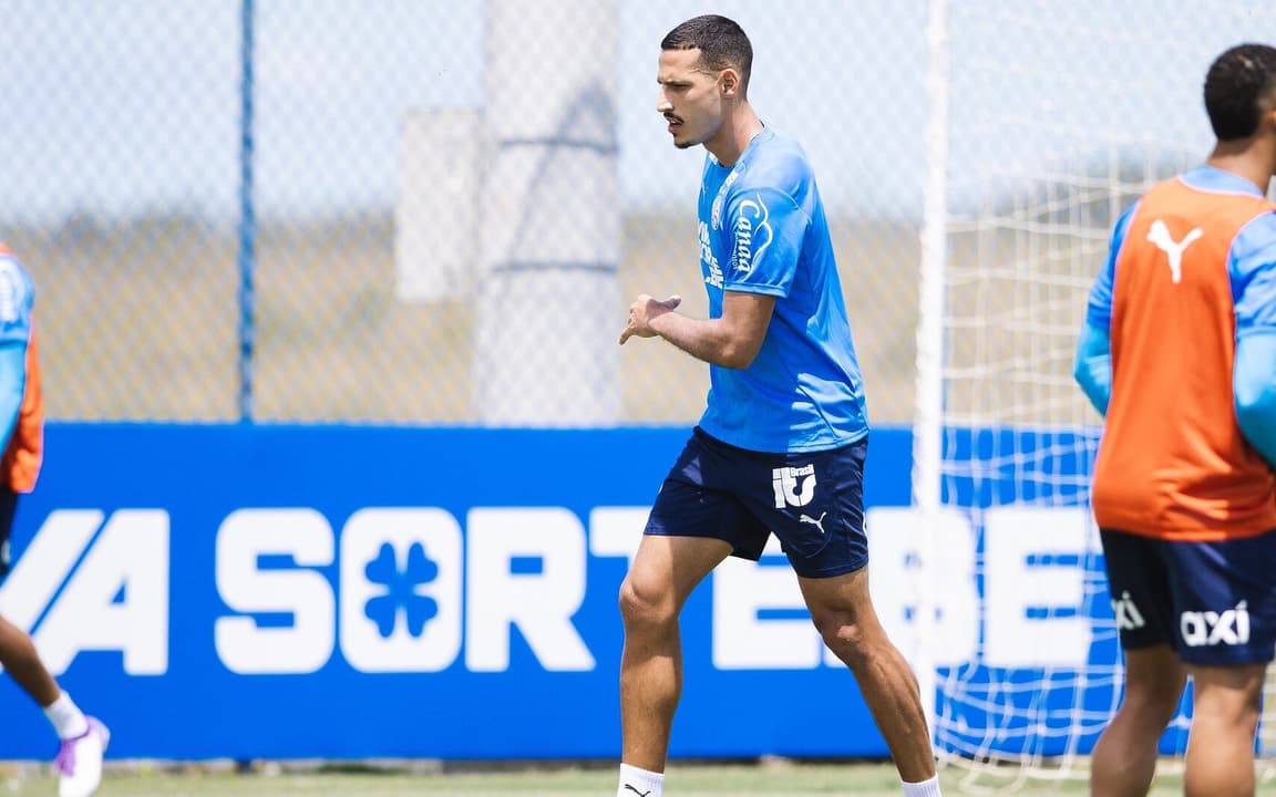Gabriel Xavier volta a treinar normalmente pelo Bahia em reapresentação