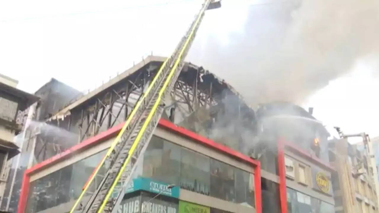 Massive fire breaks out at Croma showroom in Mumbai’s Link Square Mall