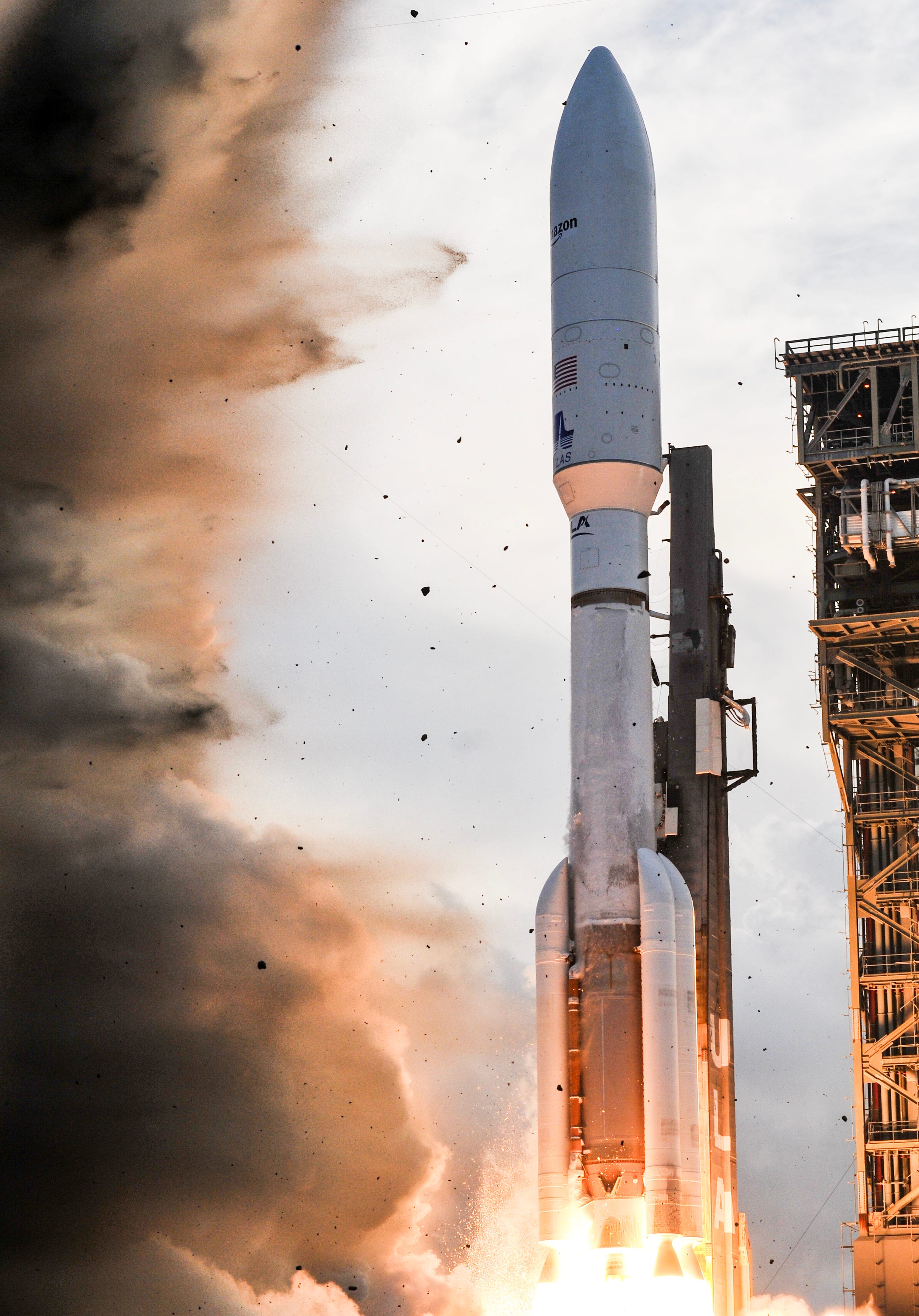 ULA, SpaceX launch back-to-back broadband missions for Amazon, Starlink ...