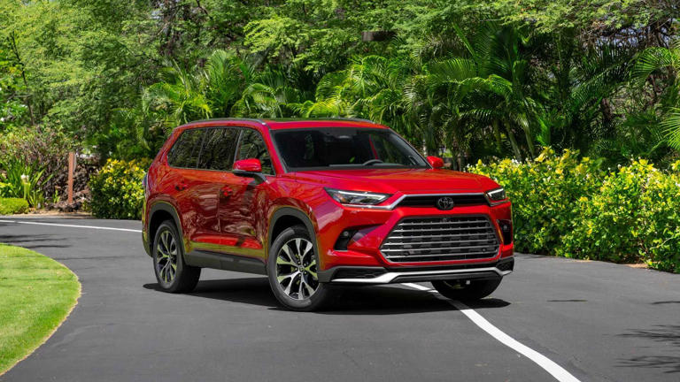 Toyota hybrid and i-FORCE MAX: What's the difference?