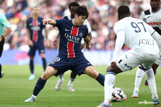 이강인 이름 또 없다, 트레블 해도 웃지 못하는 상황... 'PSGvs아스널' UCL 4강 선발 제외