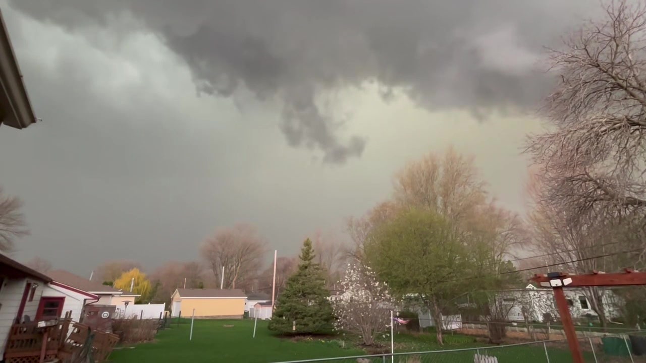 Power outages reported in MN following strong winds, rain on Monday