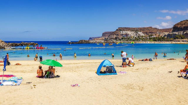 Popular tourist destination cracks down with sweeping beach ban — here ...