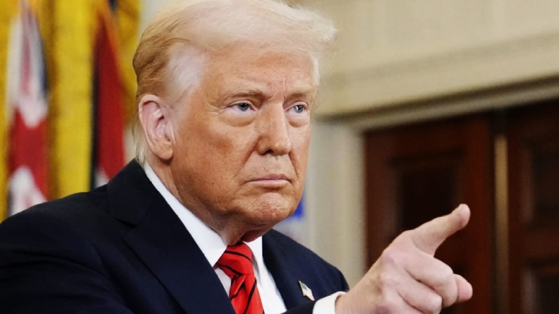 'I run the country and the world': Trump answers cold call from ...