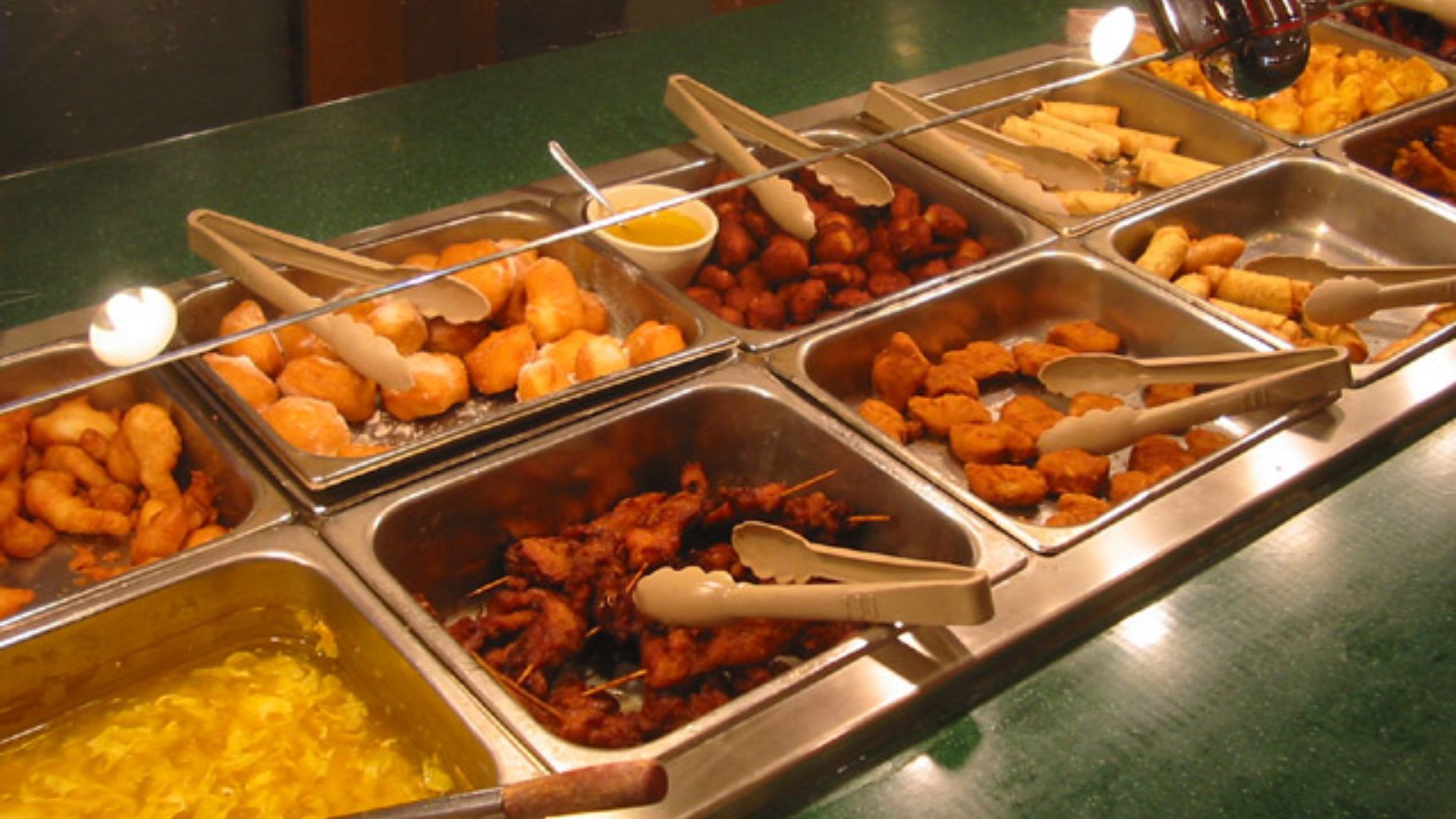 10 Disappointing Buffet Foods That Never Satisfy & 10 Goodies To Stuff ...