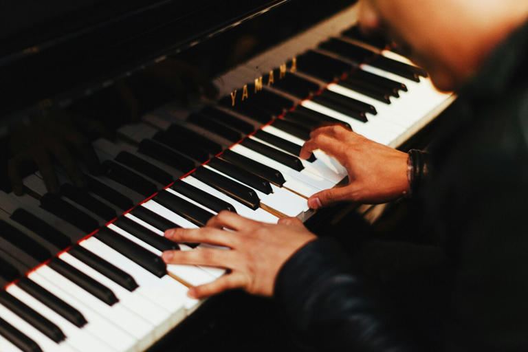 Study reveals how musical expression affects pianists' risk of ...