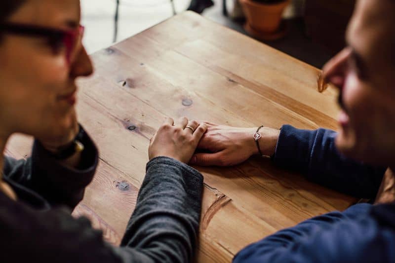 10 habits of couples in healthy relationships