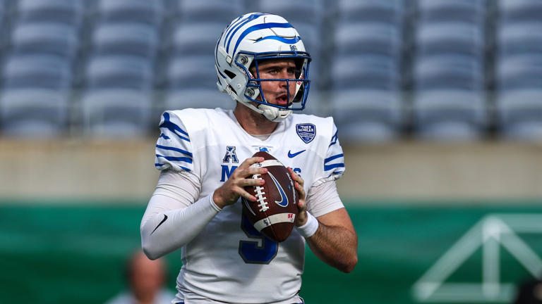 Memphis QB Seth Henigan signs with Jacksonville Jaguars as free agent