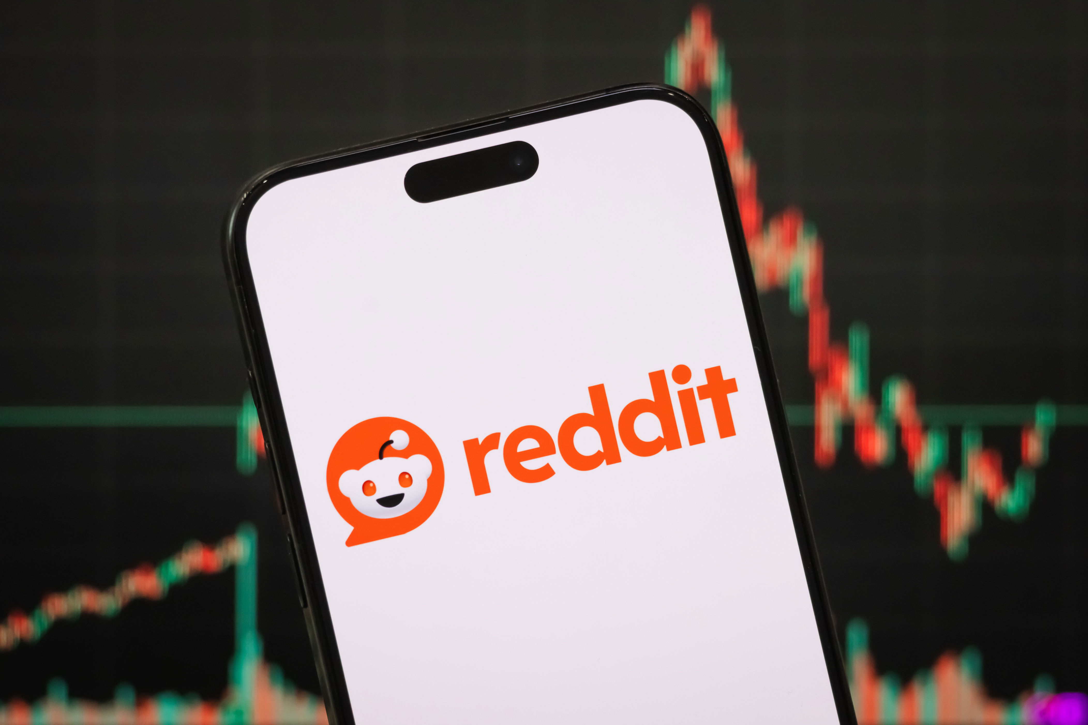 Reddit threatens legal action against AI researchers for 'highly ...