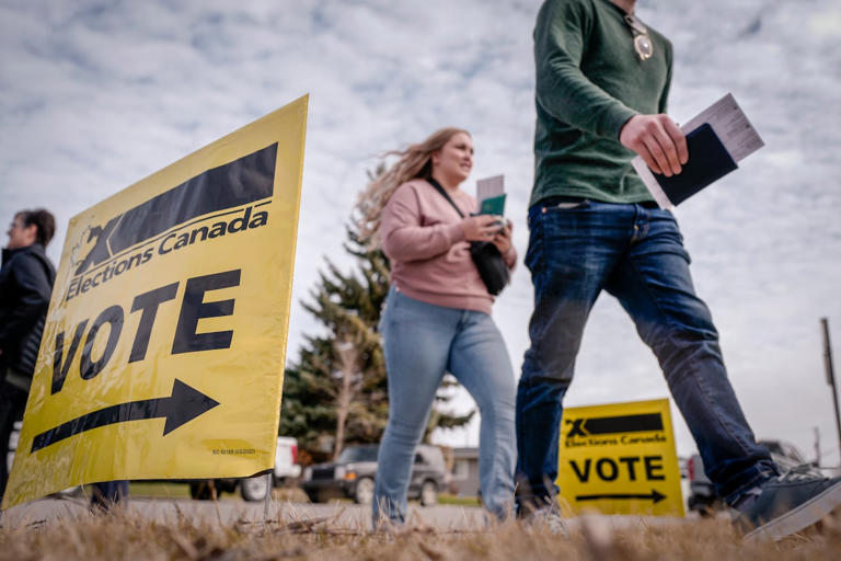 Manitobans vote in Canada's 2025 federal election