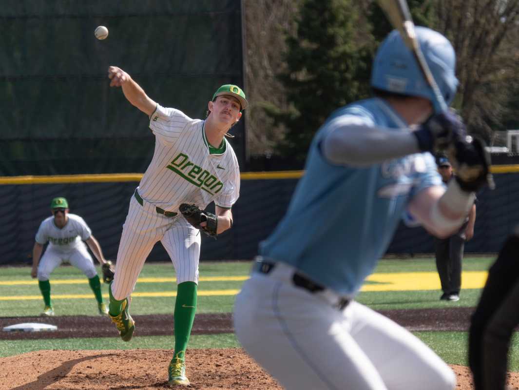 Oregon's 6-foot-11 Pitcher Turns Heads, Becomes Viral Sensation
