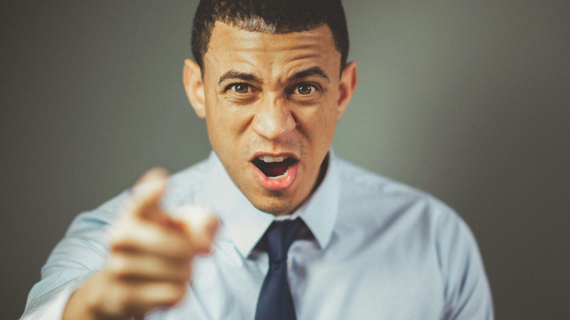 10 Signs You Have Anger Issues & 10 Management Tips To Try