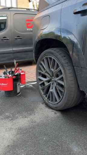 This 15-Minute Wheel Turn Is Oddly Satisfying to Watch