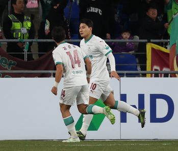 Joo Min-kyu’s late-career surge powers Daejeon to the top