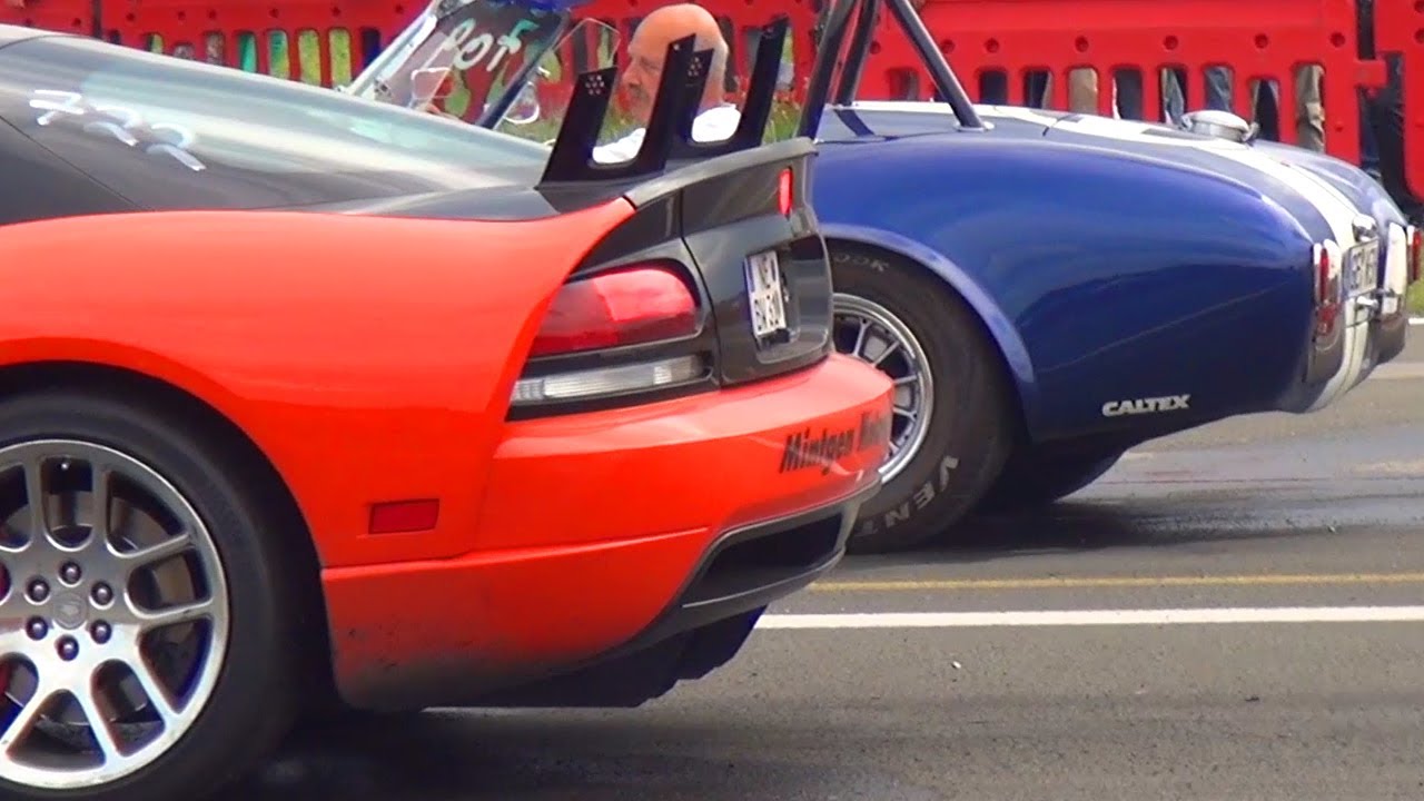 Dodge Viper SRT10 vs AC Shelby Cobra Ford | 1/4 Mile Drag Race ...