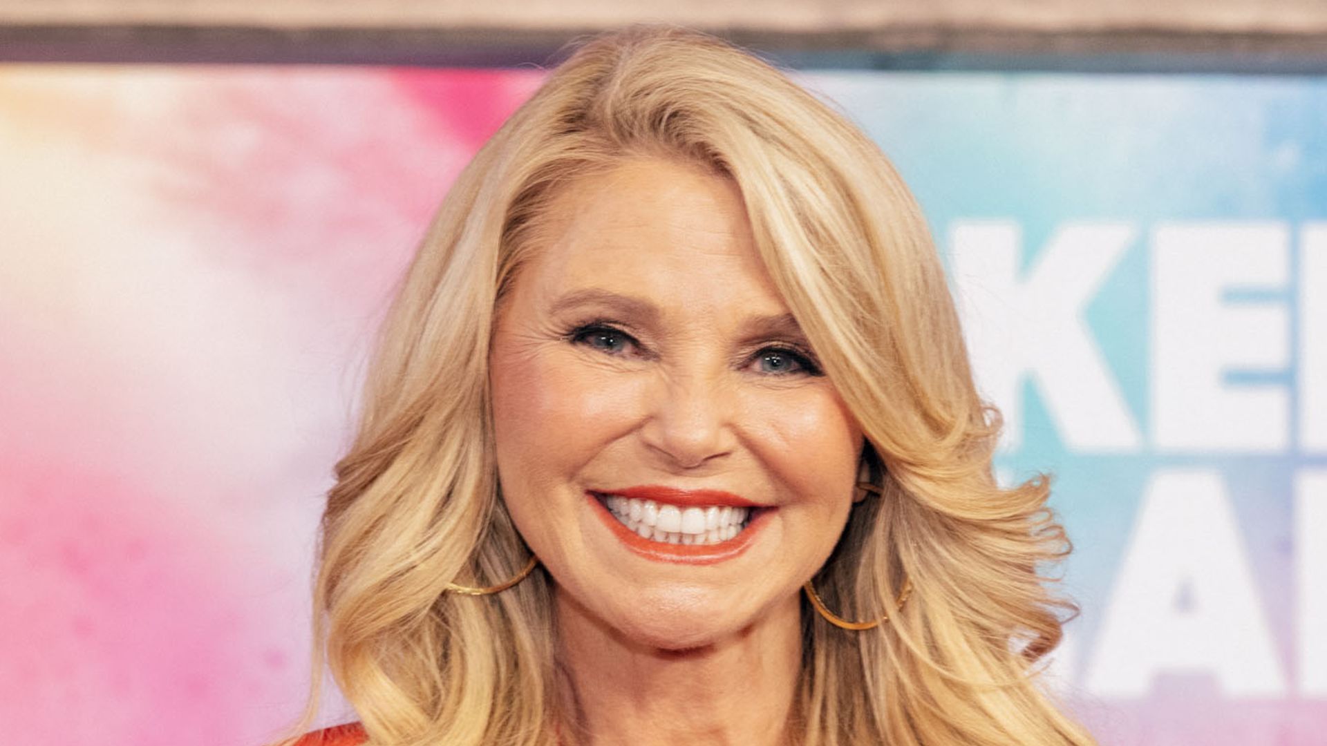 Christie Brinkley, 71, showcases supermodel figure in pink mini-shorts