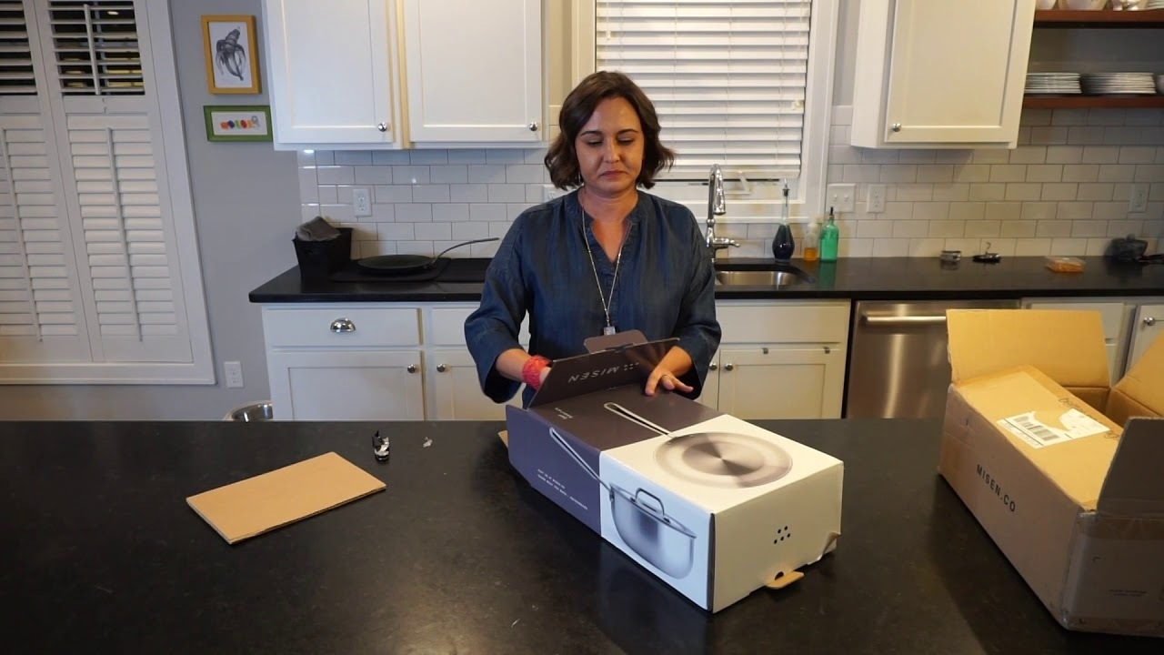 Unboxing Misen Saucier Pan - Simply Jocelyn
