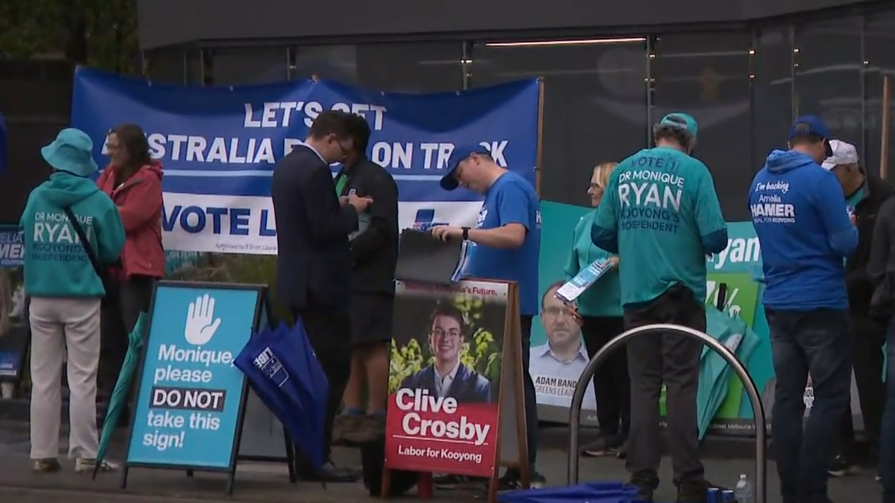 Liberals win council clash over voting centre signs