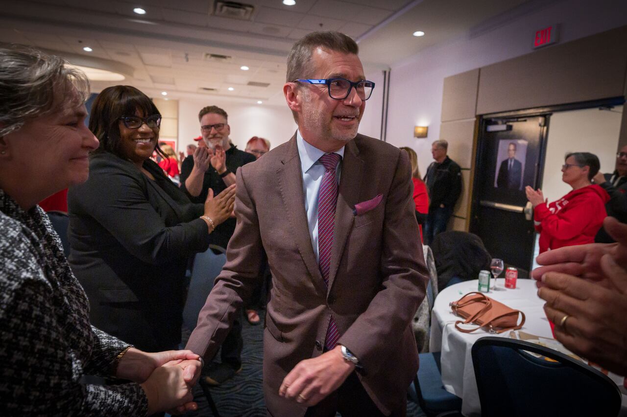 3 Manitoba seats change hands as Liberals take 2, Conservatives win ...