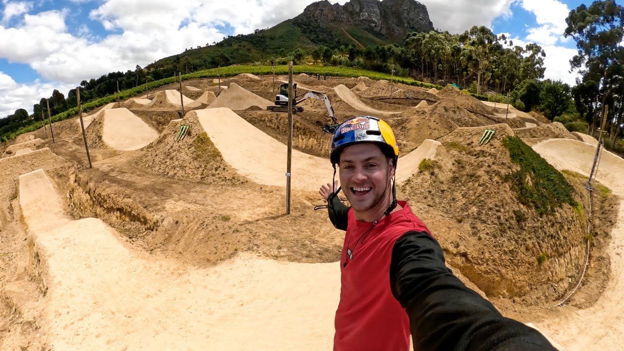 Riding the dream backyard dirt jump heaven!