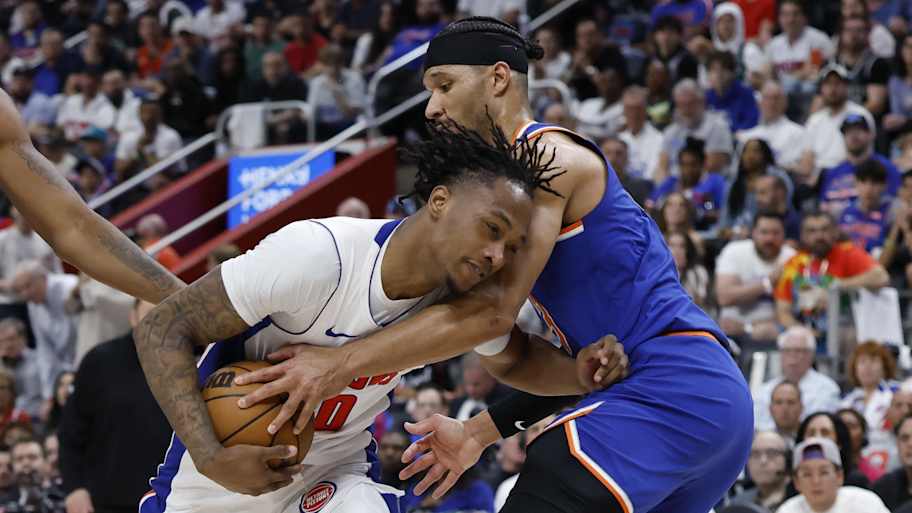 Knicks Tune Critics Out in Game 4 Win