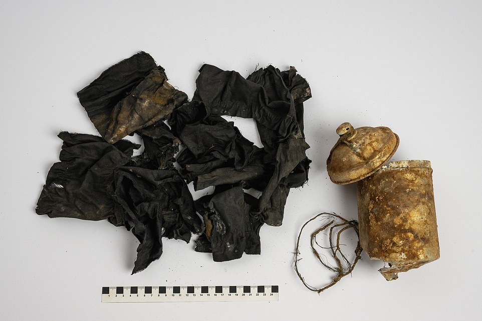 Gold rush in the mountains! Nazi-Era treasure worth over $300,000 found ...