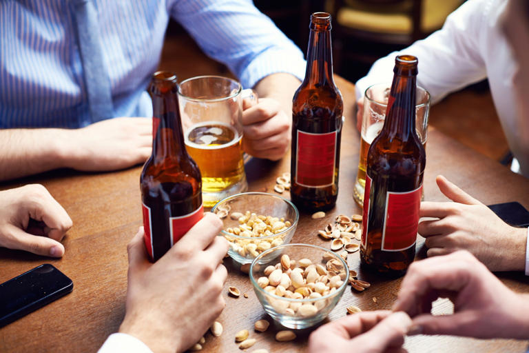 15 things you should never, ever eat at a restaurant