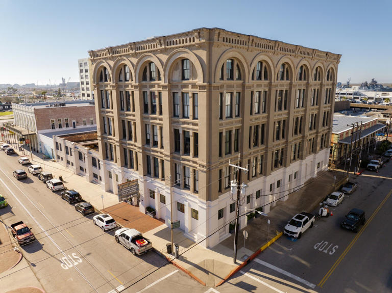 Galveston Historic Homes tour returns in May with homes that survived ...