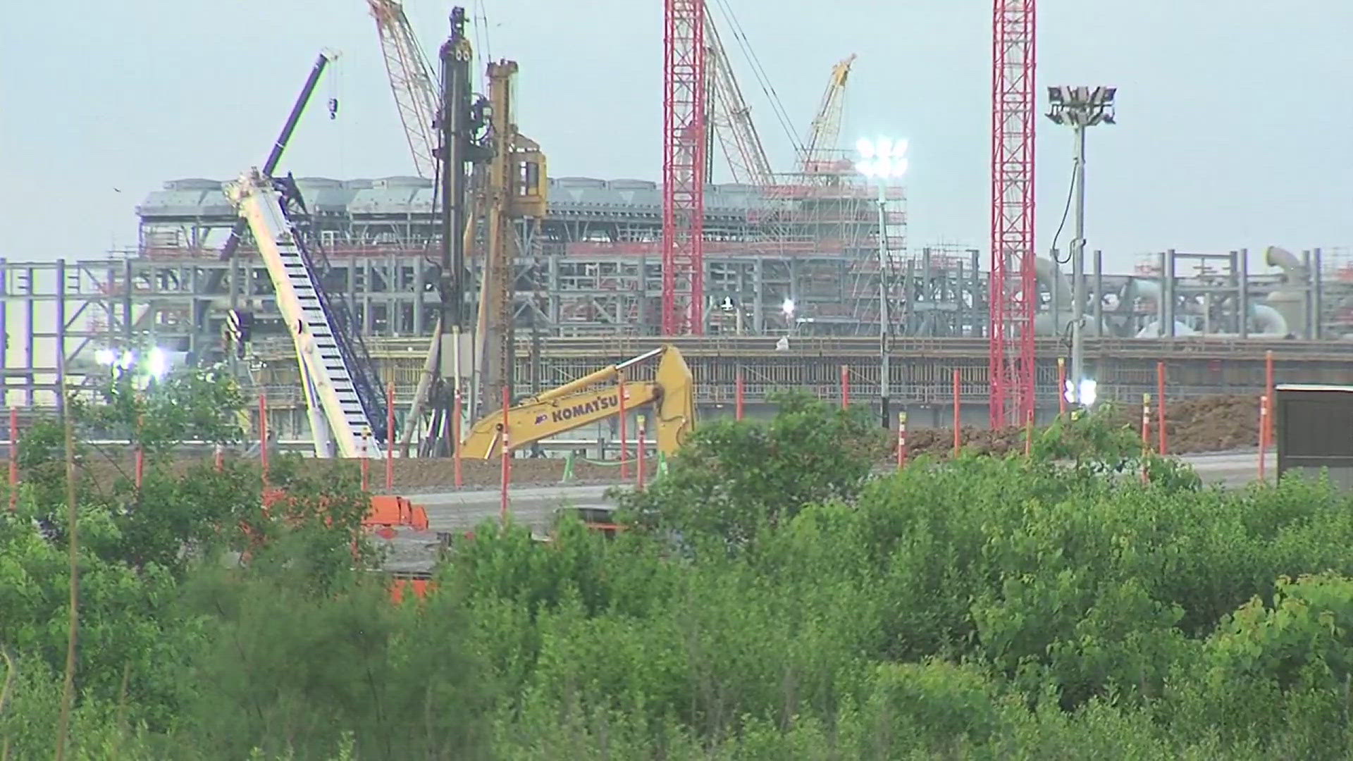 2 dead, 3 injured in scaffolding collapse at Port Arthur LNG ...