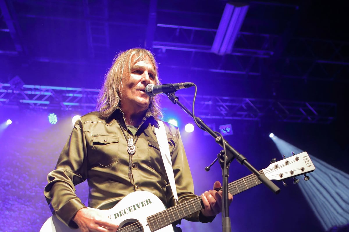 Who was Mike Peters? Singer passes away at 66 after blood cancer diagnosis