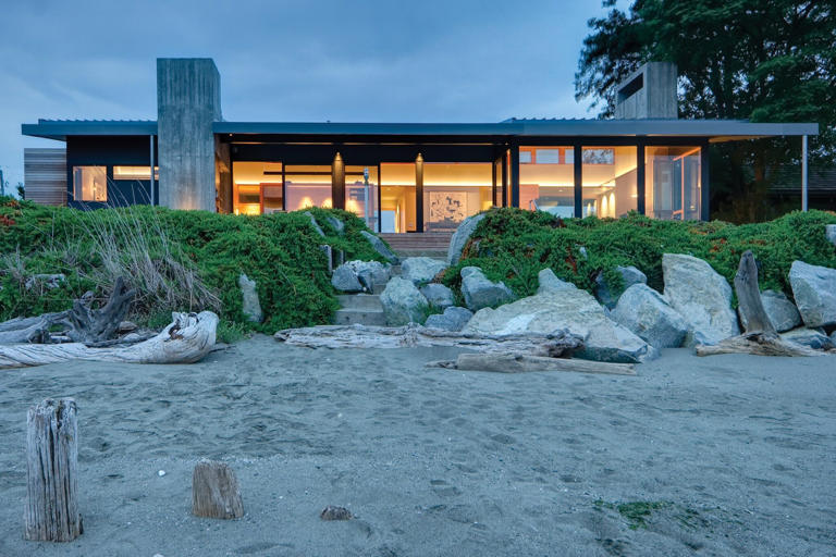 Master of Transparency