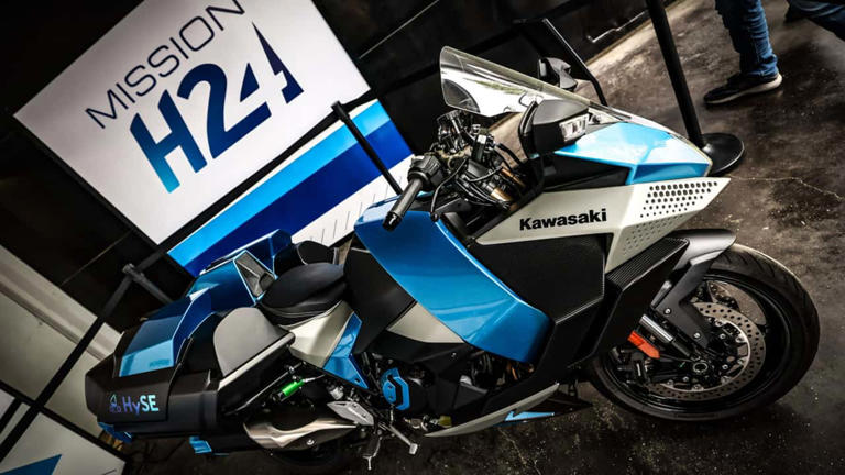 Kawasaki’s Hydrogen Motorcycle Could Show Us the Future Of Internal ...