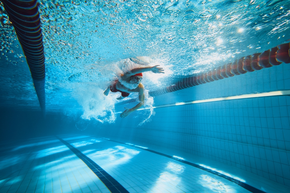 Swimming strengthens body and mind after 60
