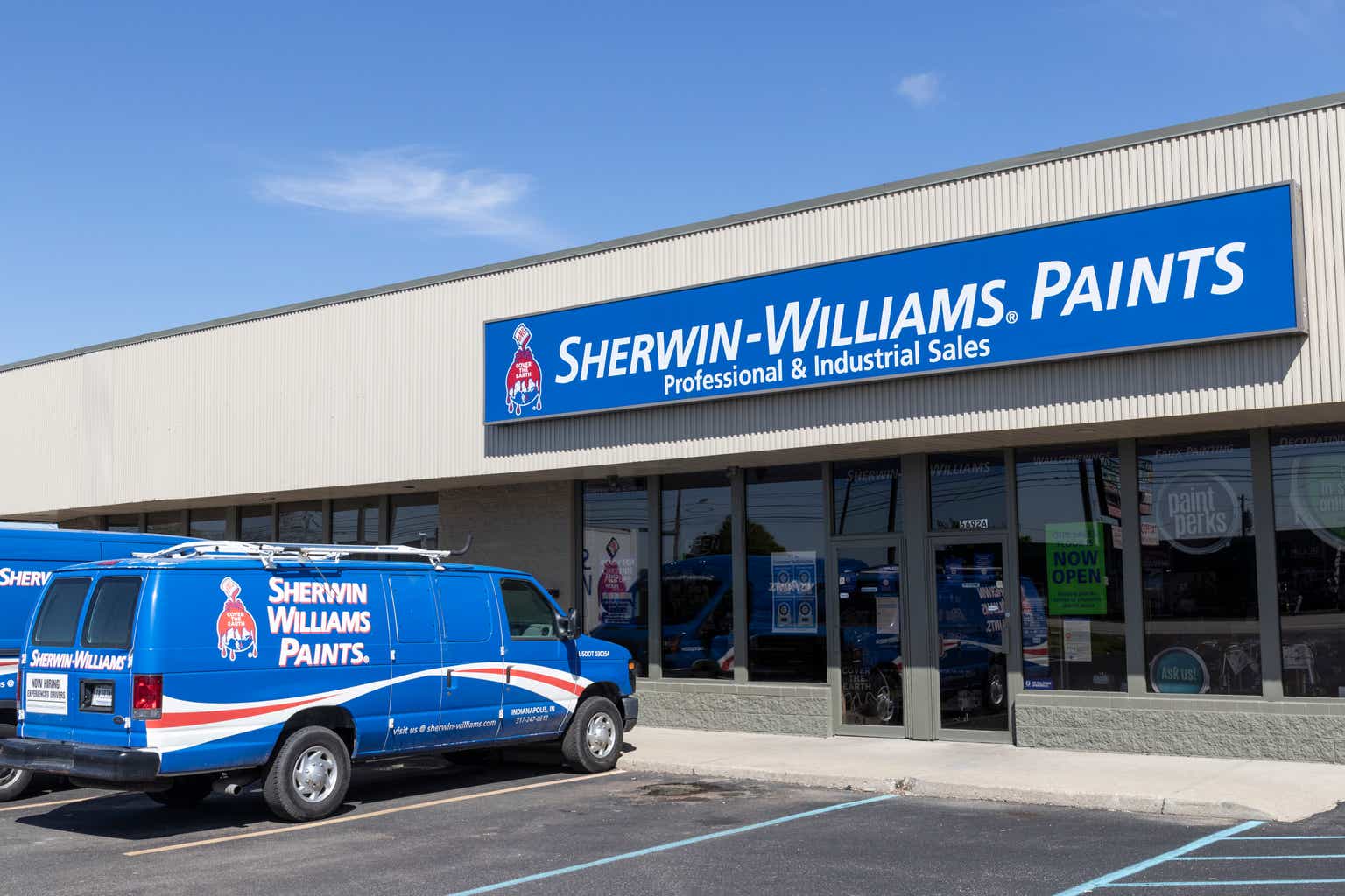 Sherwin-Williams stock rises as Q1 earnings top estimates despite sales ...